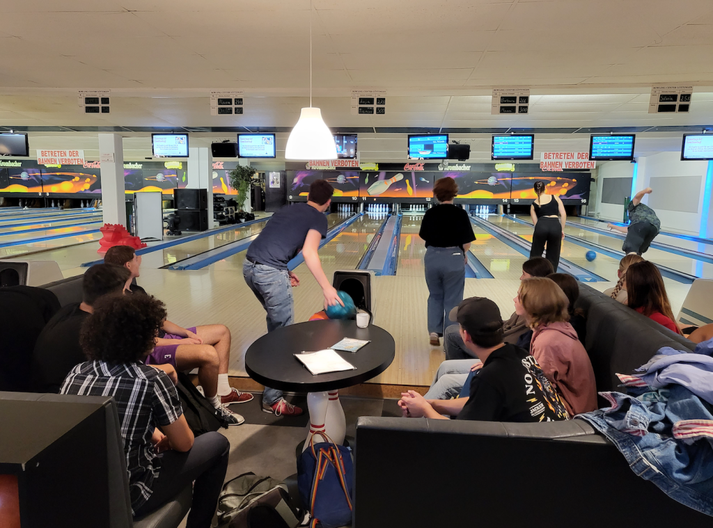 Kennenlerntag der Q1-Tutorien: Als TEAM ins Ziel! - Theodor-Heuss-Gymnasium